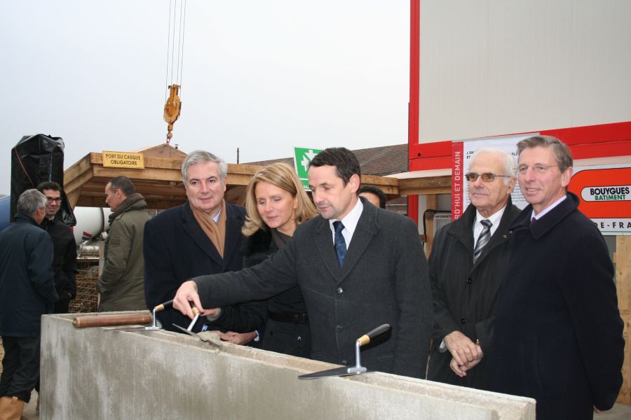 première pierre Ris-Orangis