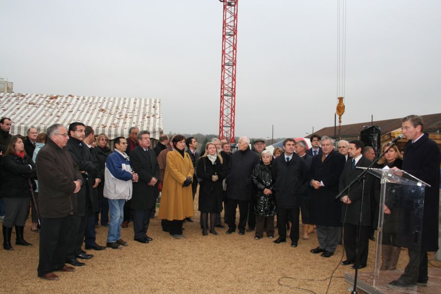 première pierre Ris-Orangis